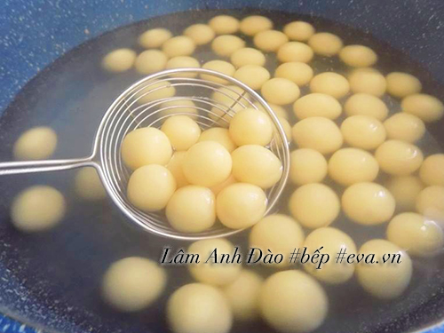 Cách nấu chè đậu xanh viên bi ngon mát cho ngày cuối tuần - Bếp Eva