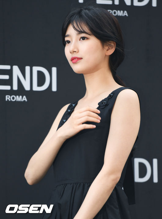 Gió thổi tốc váy, tình đầu quốc dân Bae Suzy vẫn tươi cười như Marilyn ...