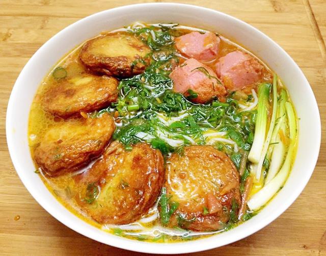 Chê cơm Paris không hợp khẩu vị, vợ đảm xắn tay đãi chồng các bữa sáng ...