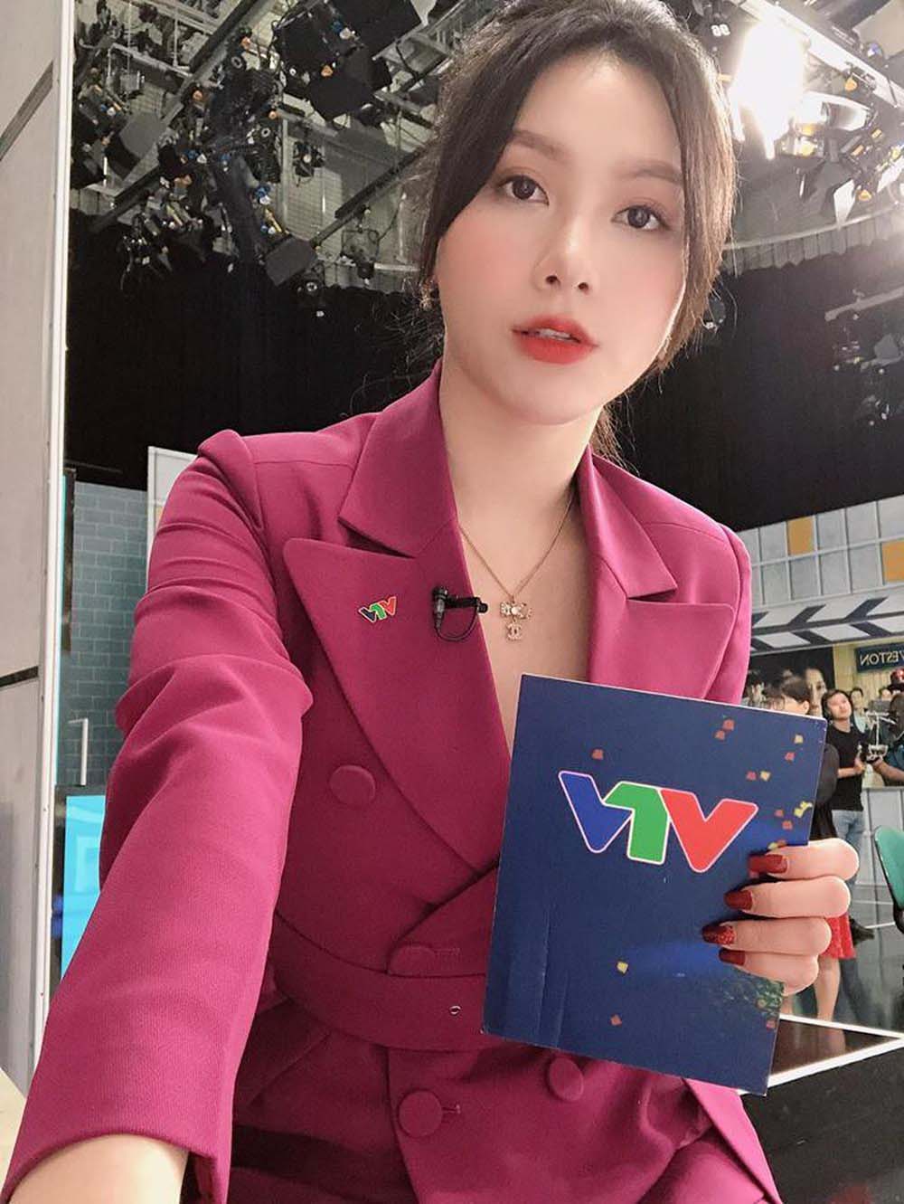 MC Minh Hà khẳng định vẫn độc thân, mặc cảm khi nghĩ đến chuyện yêu sau ...