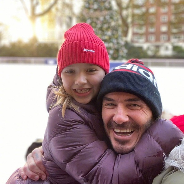Harper Beckham đích thực là tiểu công chúa hạnh phúc nhất thế giới