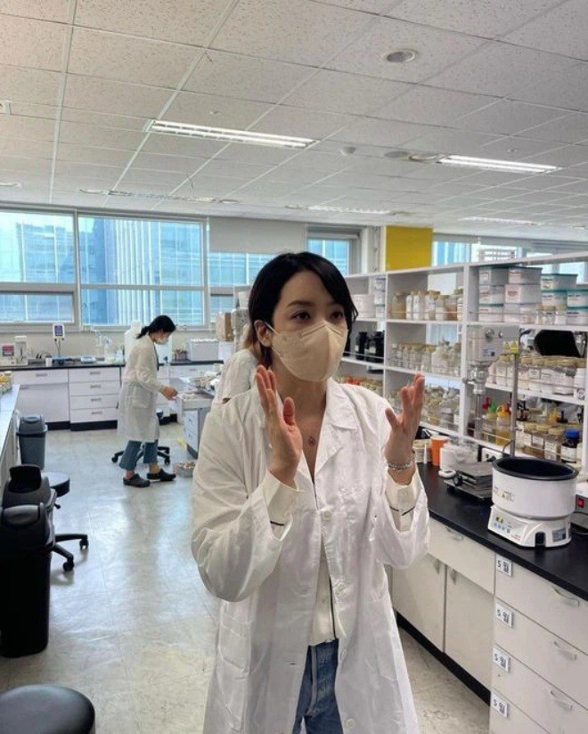 Bỏ chồng Trung Quốc, Chae Rim về quê, nhìn công việc hiện tại mới bất ngờ