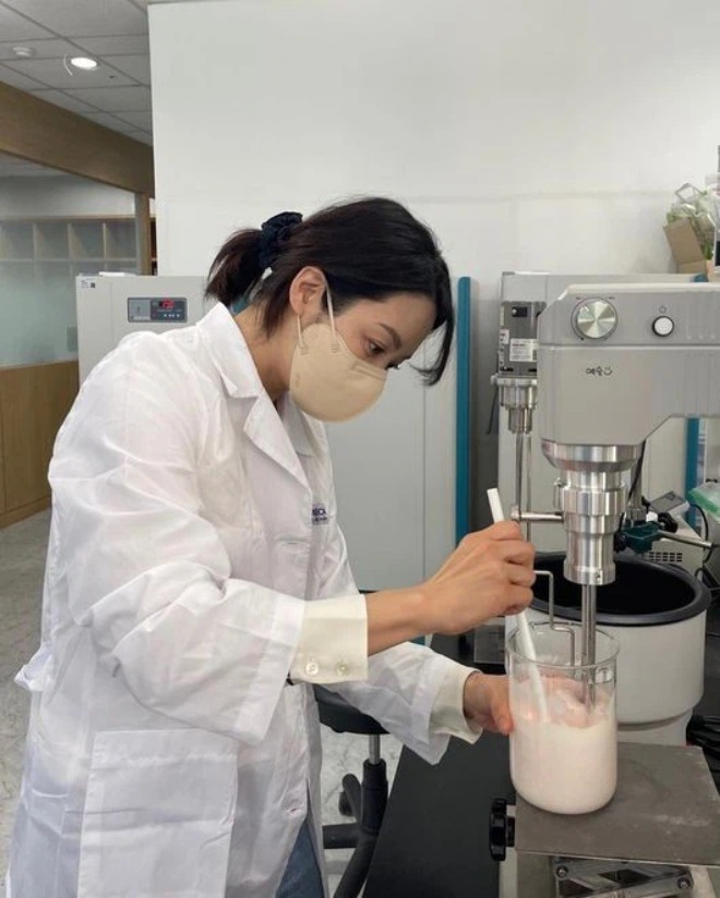 Bỏ chồng Trung Quốc, Chae Rim về quê, nhìn công việc hiện tại mới bất ngờ