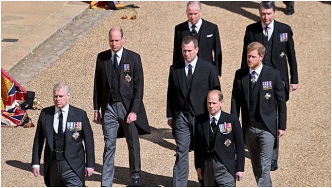 Hoàng tử Harry bôi nhọ danh tiếng Hoàng gia, tiết lộ vợ từng muốn chết