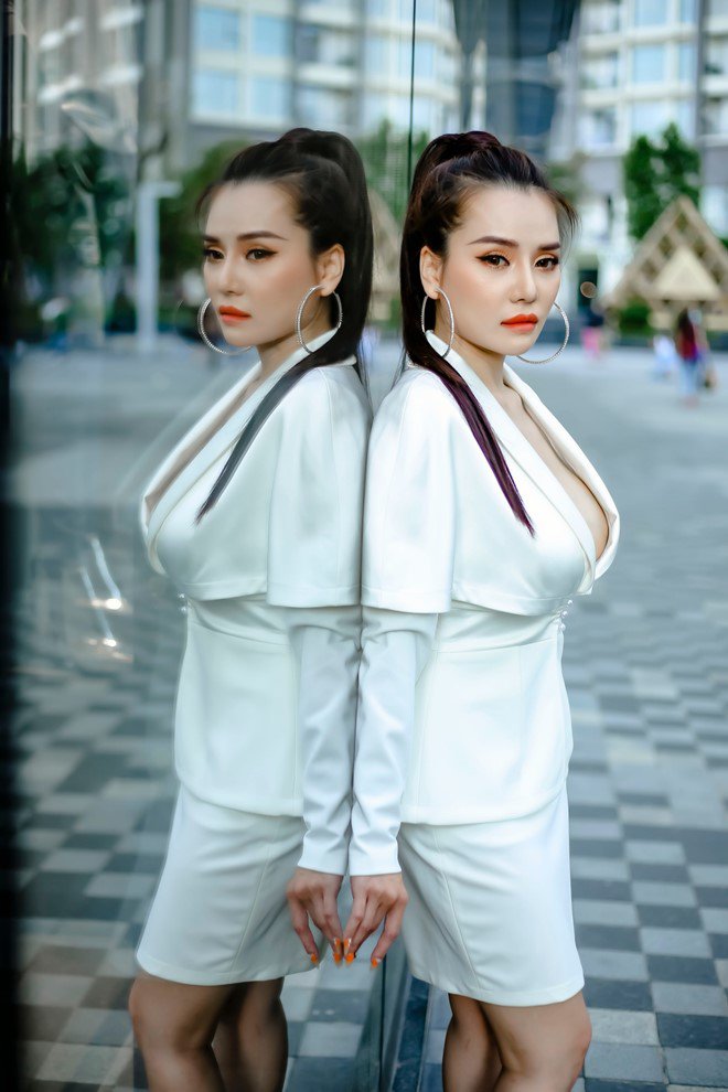 Mon 2K: Giọng hát của tôi đâu thua Chi Pu và chị Ngọc Trinh