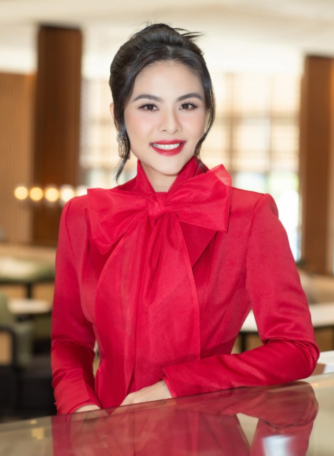 Có 2 biệt thự, khu sinh thái rộng 50.000m2, Vân Trang vẫn than: Nhiều ...