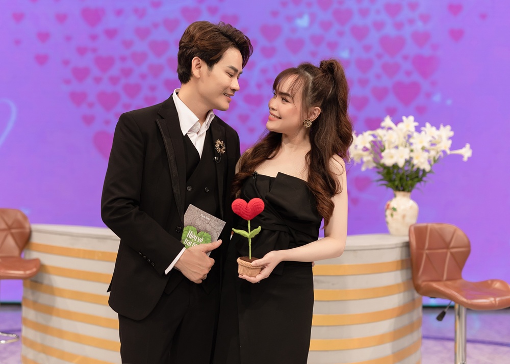 Nam MC VTV yêu vợ đẹp 9 năm mới cưới: Bất ổn từ hồi yêu nhau tới hiện ...