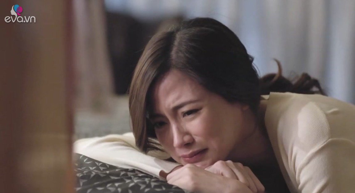 Qua nhà bạn thân ngủ nhờ, nửa đêm nghe tiếng động dưới gầm giường, tôi cúi người xuống xem thì ...