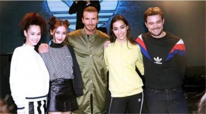 Từng lộ ảnh cưới, Angelababy giờ lại thân mật bên Beckham còn chụp ảnh ...