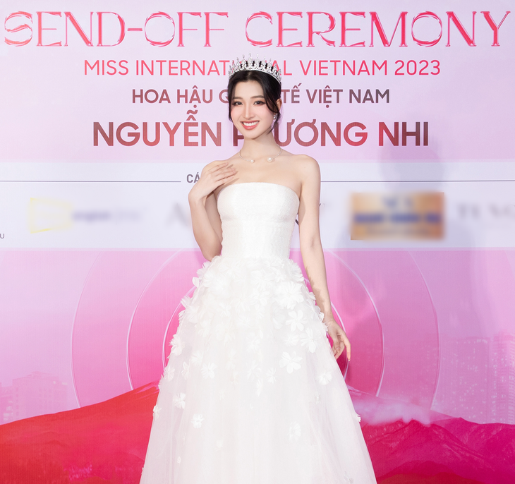 Sao Việt 24h: Lụi tim trước phản ứng cưng xỉu của con gái Võ Hạ Trâm ...