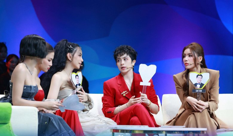 Á quân Vietnam's Next Top Model 1m88 quỳ gối cầu hôn vợ hơn 10 tuổi tại ...