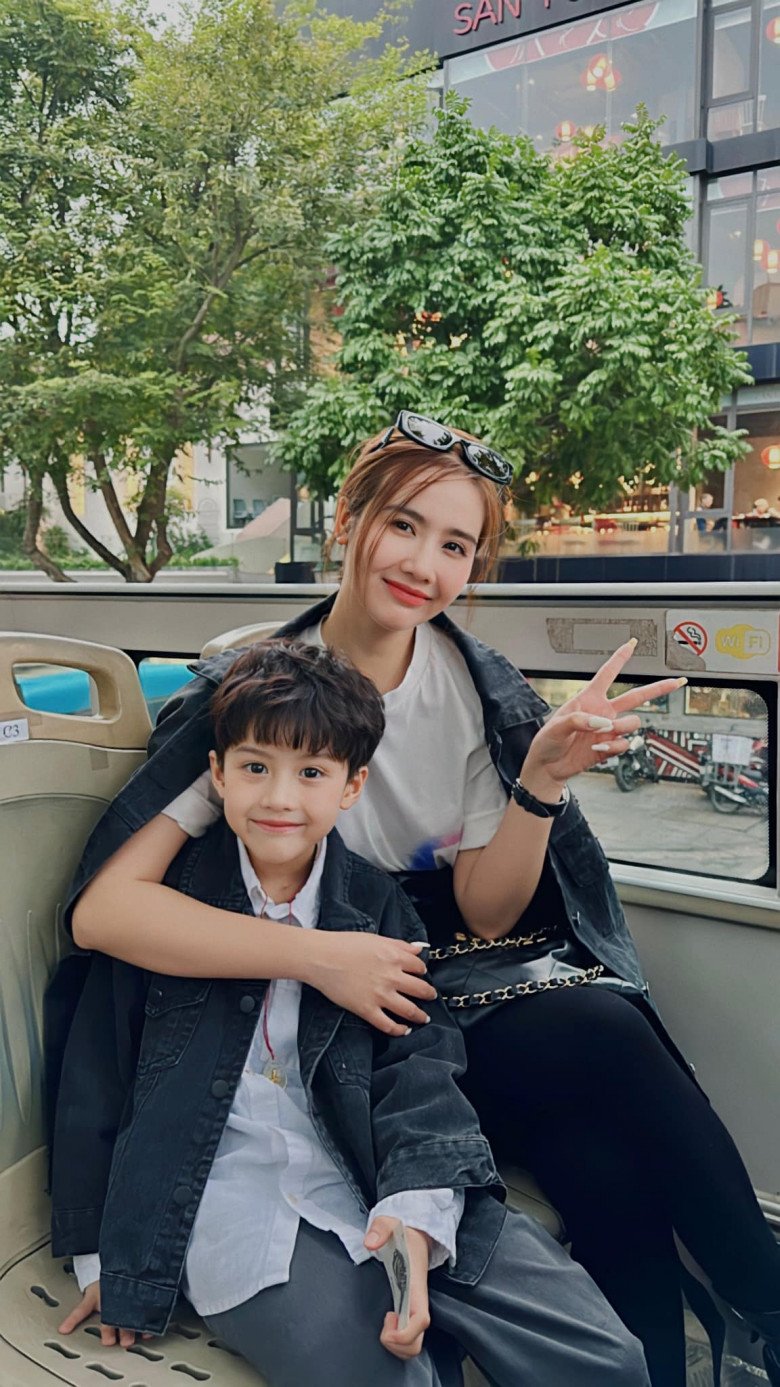 Huyền Lizzie không hối hận vì từng lấy chồng dù ly hôn trong đau khổ ...