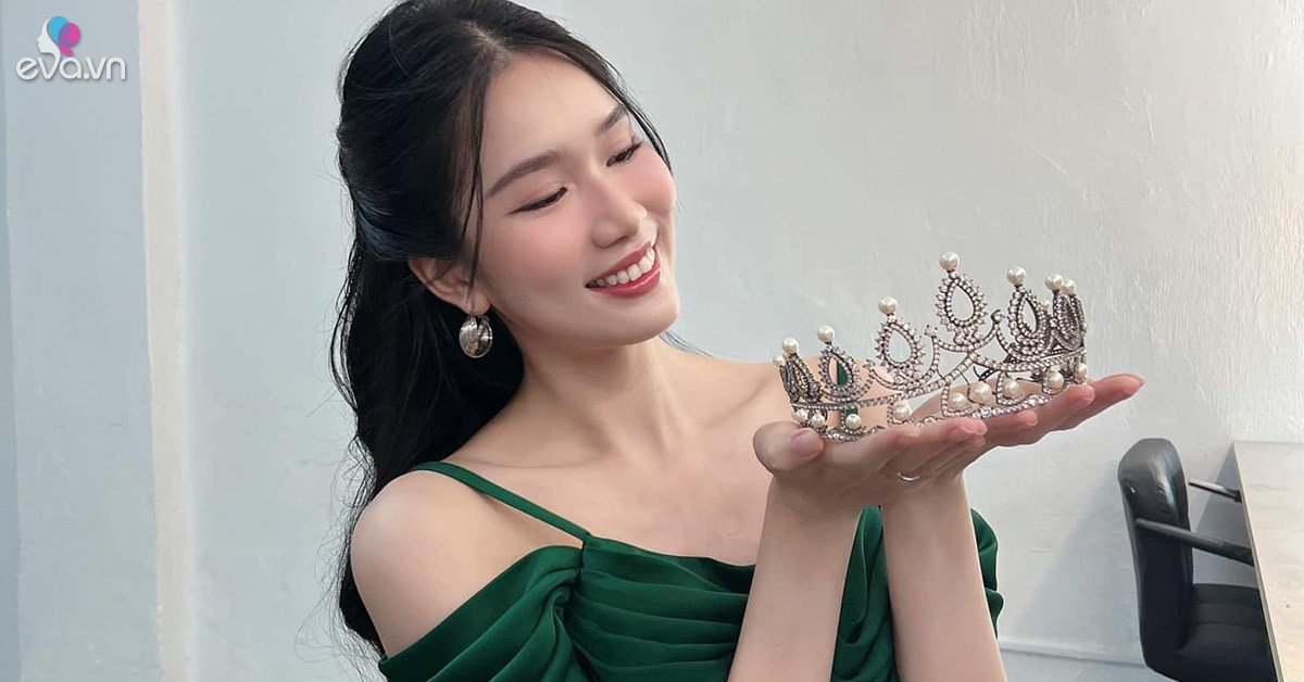 Á hậu Thạc sĩ lấy chồng Tiến sĩ, nhan sắc đẹp khó chê, nay chễm chệ ...