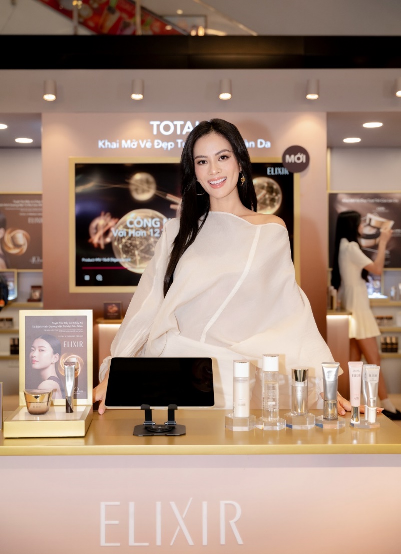 Ra mắt tuyệt tác kem dưỡng ELIXIR Total V Firming Cream