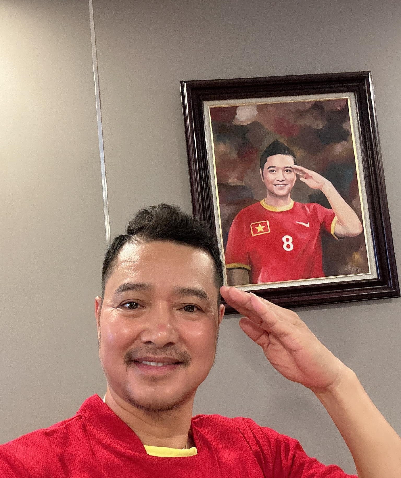 Danh thủ đình đám Hồng Sơn đi thi hát, dân mạng tò mò với giọng ca của công chúa làng bóng