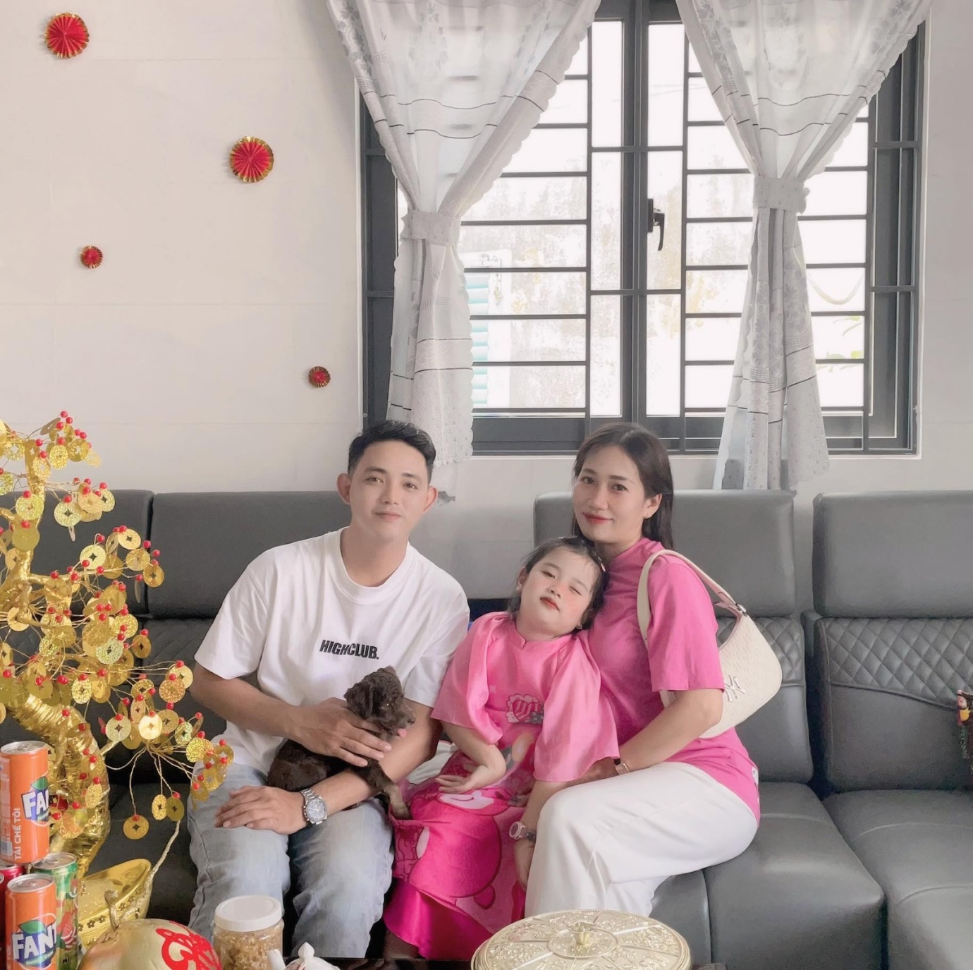 Chàng trai Đồng Tháp được bố đặt tên chẳng giống ai, đám cưới họ hàng ...