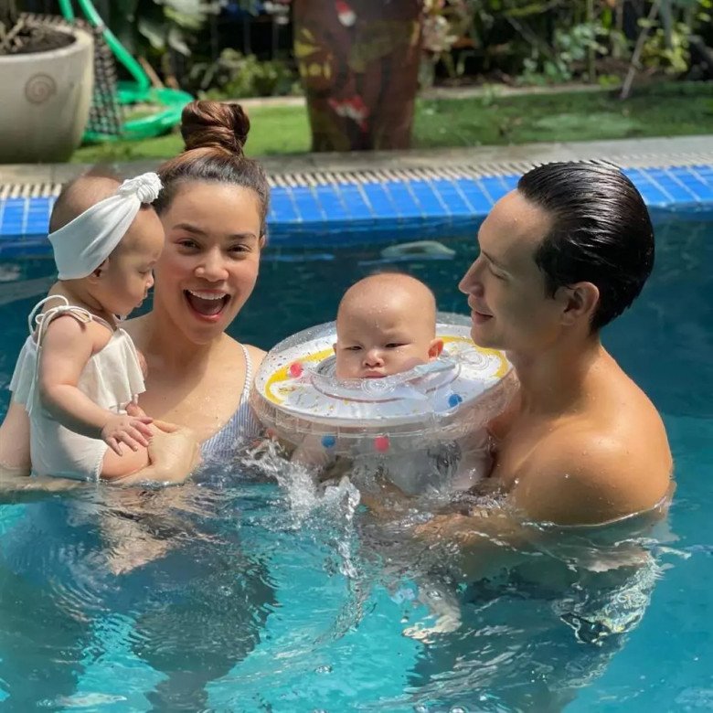 Học sao Việt cho con tập bơi hạn chế rủi ro từ khi còn nhỏ: Lisa - Leon ...