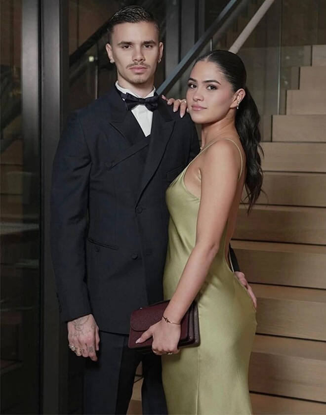 Cô gái mập mờ tình cảm với Brooklyn 9 năm trước giờ lại hẹn hò Romeo ...