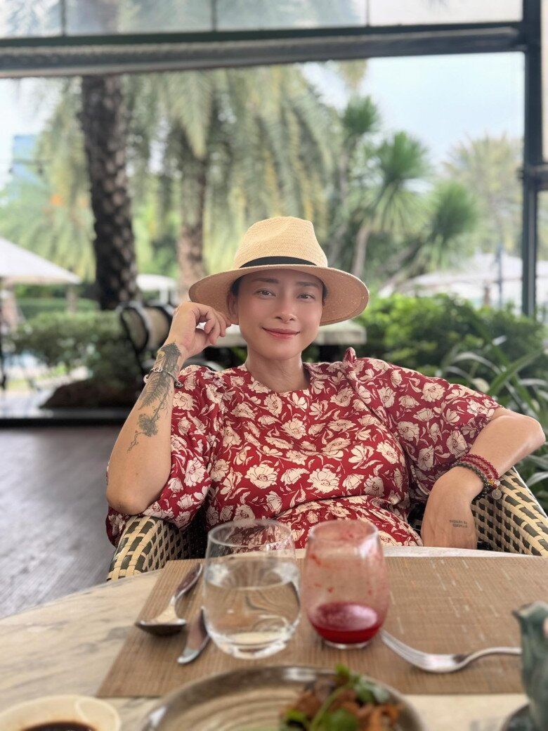 Ngô Thanh Vân mang thai vẫn chăm vận động cùng chồng kém tuổi, khán giả lo lắng cho sức khỏe bà ...