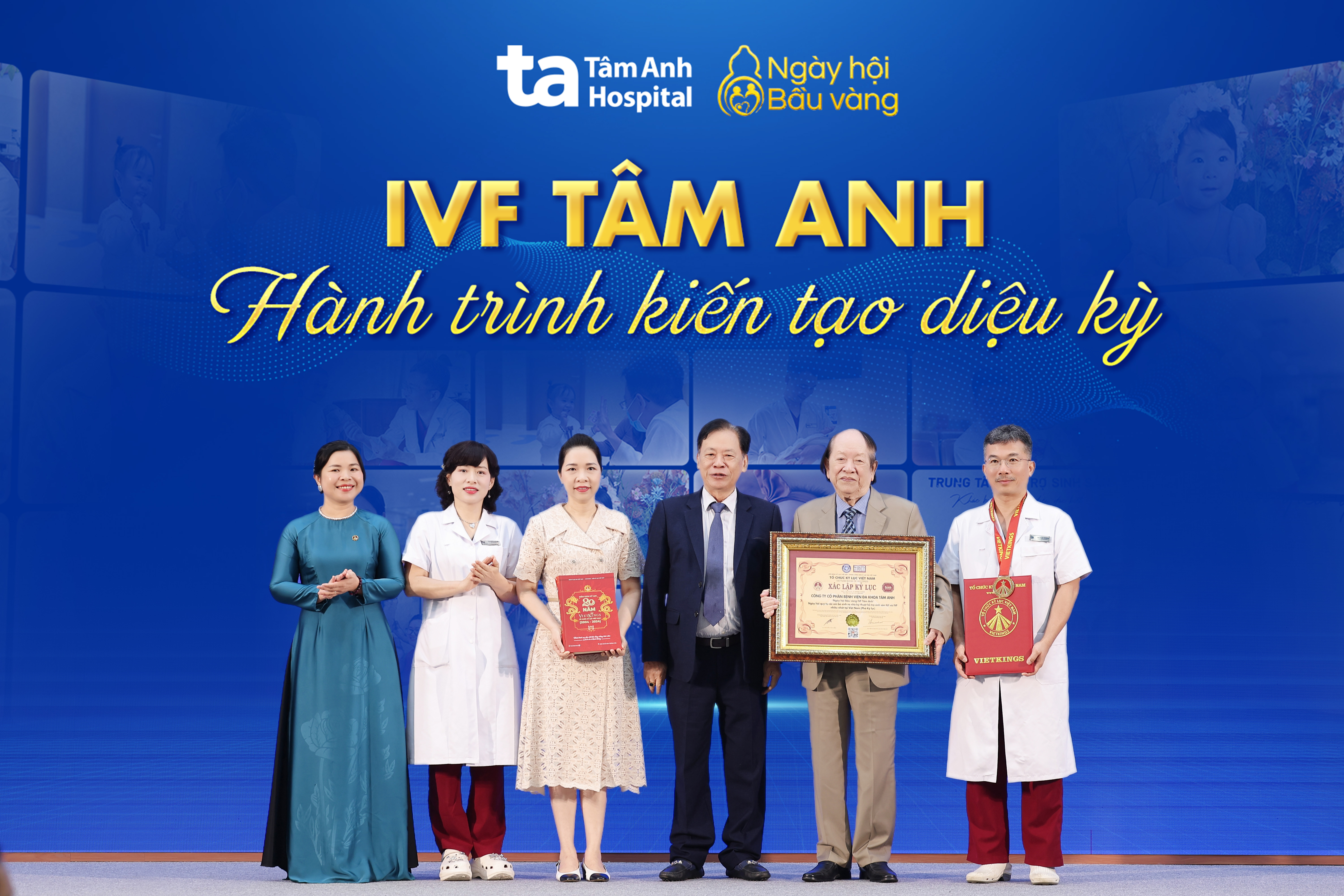 Kỳ tích của người mẹ 21 năm hiếm muộn và "phép màu” khi tóc điểm bạc