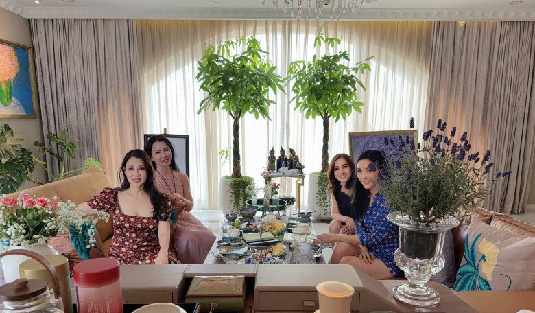 Hoa hậu đình đám Việt Nam đưa màu xanh vào nhà, mỗi góc nhỏ trong biệt ...
