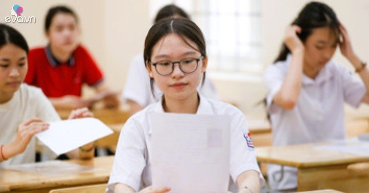 Đề Toán thi lớp 10 ở Hà Nội