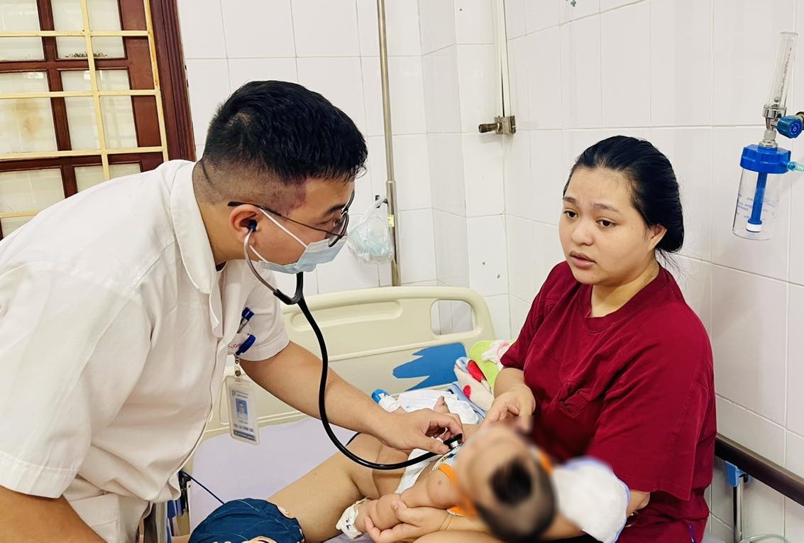 Giao mùa, biện pháp đơn giản giúp trẻ dưới 1 tuổi tránh biến chứng hô ...