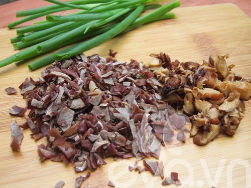 Đổi món với chả mọc hấp