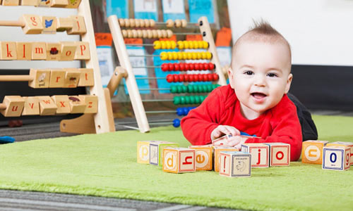 Mua con đồ chơi, cũng cần mẹ khéo