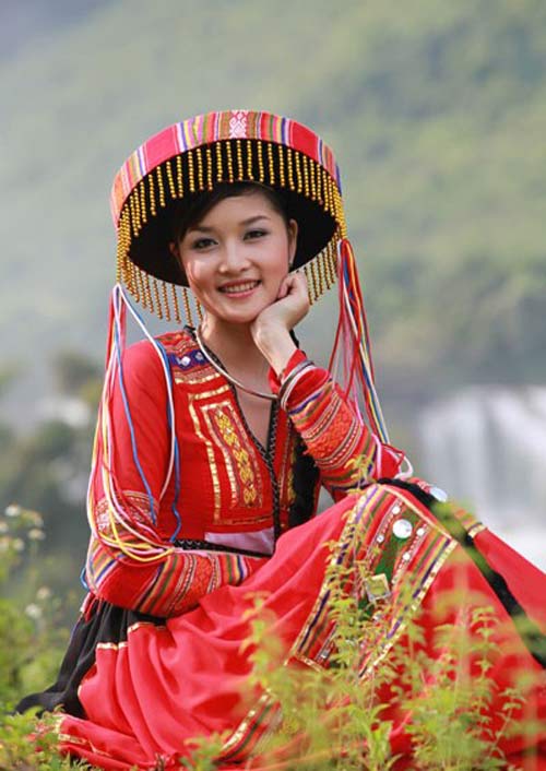 Trieu Thi Ha: Lộ ảnh Triệu Thị Hà thân mật cháu Kim Hồng