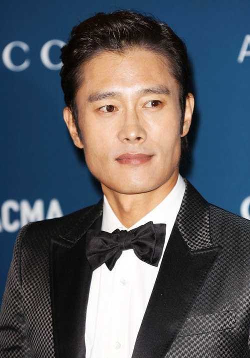 Lee Byung Hun trần tình thông tin ngoại tình