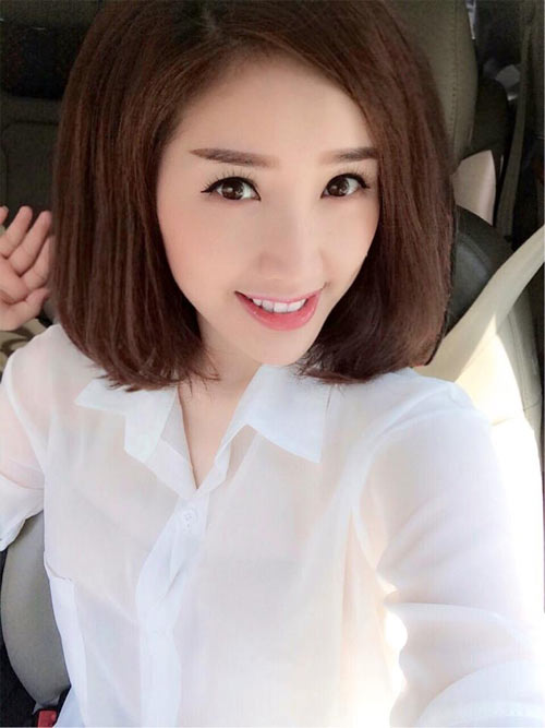 Le Thi Huyen Anh va Elly Tran : Hotgirl thân thiết như chị em