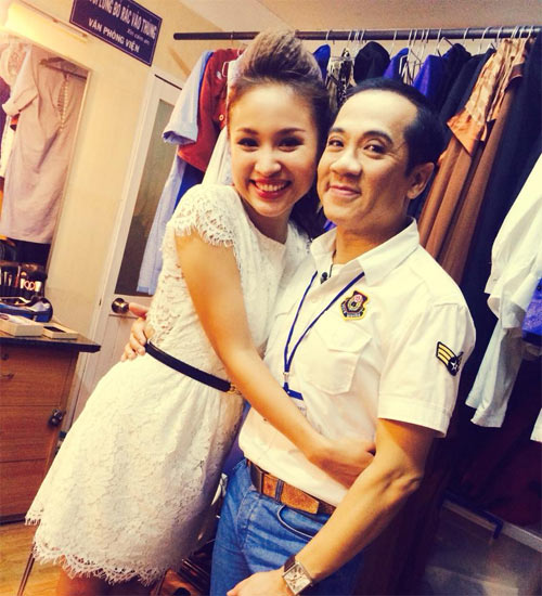 Le Thi Huyen Anh va Elly Tran : Hotgirl thân thiết như chị em