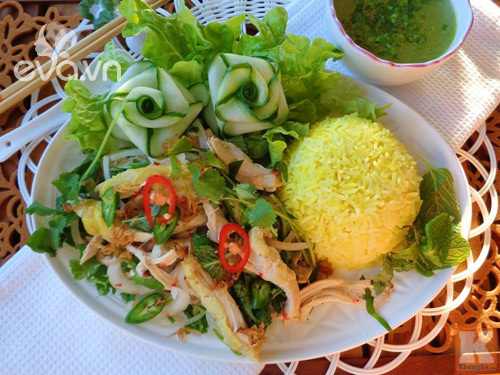 Cách làm cơm gà Tam Kỳ ngon mê ly - Bếp Eva