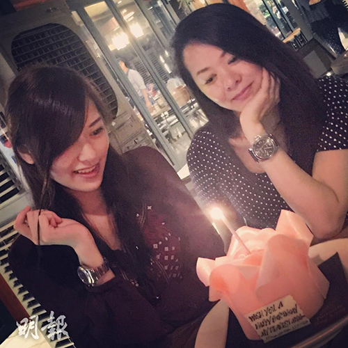 Hoa hậu Hong Kong Phùng Doanh Doanh vừa mới đăng quang đã bị chê lép vế ...