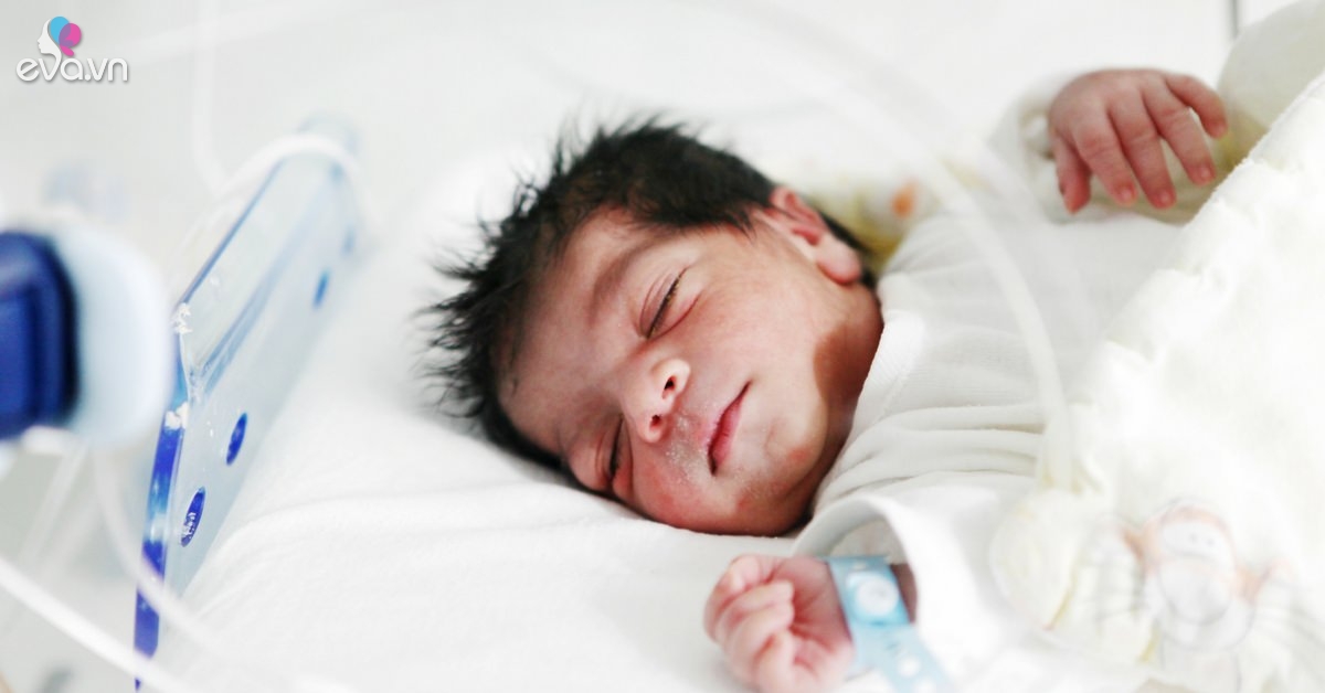 Cách chăm sóc trẻ sinh non chuẩn nhất để bé nhanh khỏe, tăng cân tốt