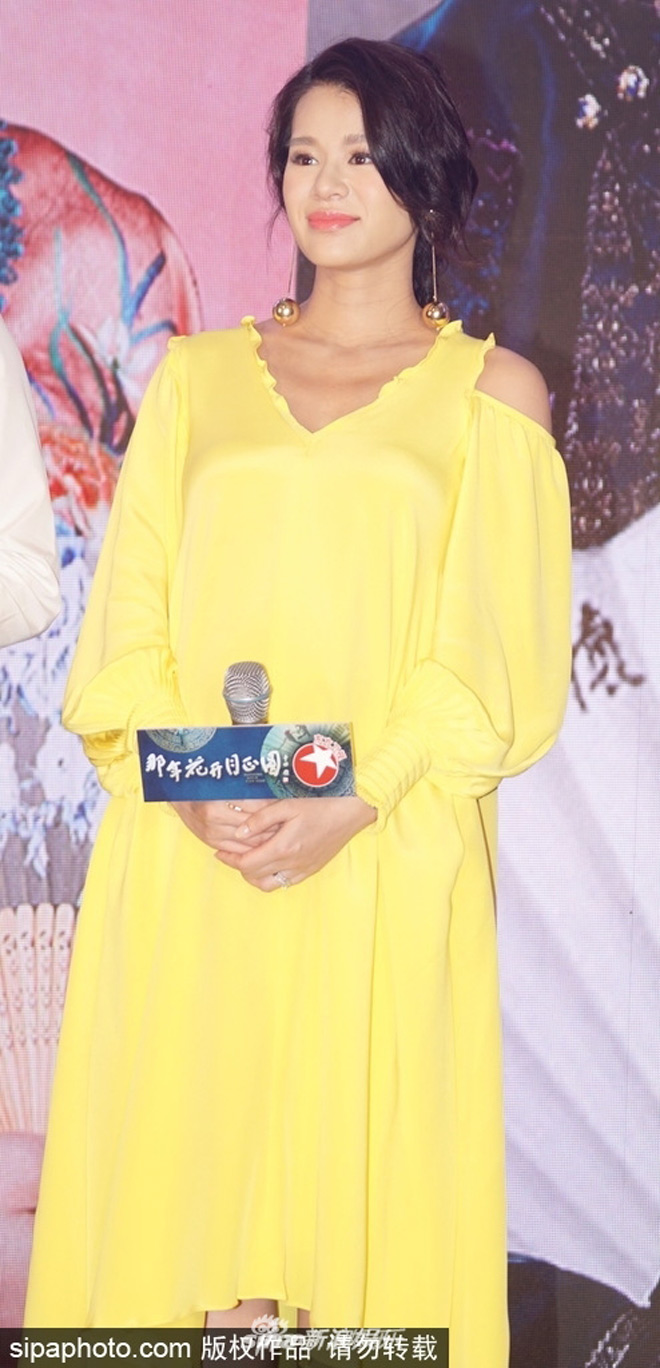 Nghỉ hè quá lâu, Lucas làm lũng, ôm chặt mẹ không rời ngày nhập học đầu ...