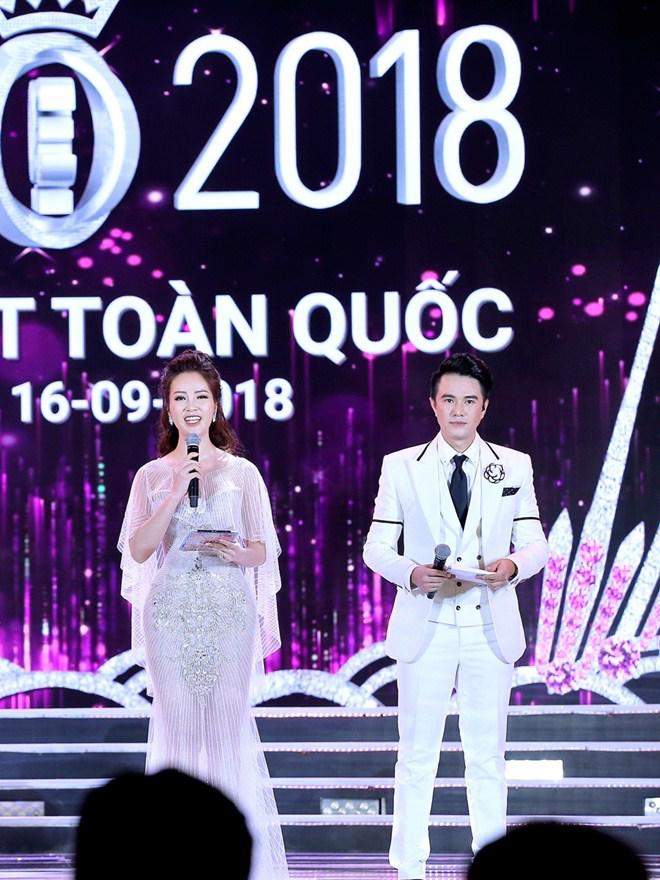 Không nghi ngờ gì nữa, đây chính là bộ đôi MC ăn ý suốt 3 mùa Hoa hậu ...