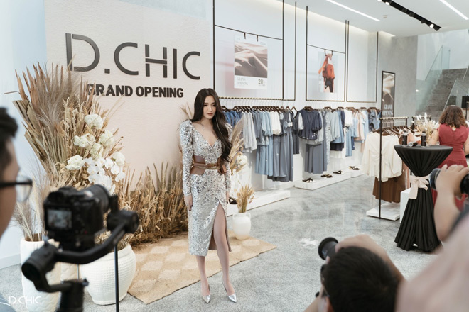 D.CHIC khai trương showroom lớn nhất hệ thống theo mô hình mua sắm tổ hợp