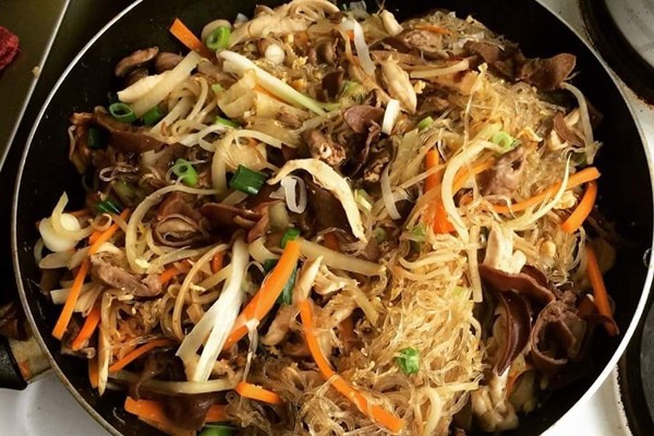 4 cách làm miến xào cực ngon vừa miệng không bị nát - Bếp Eva