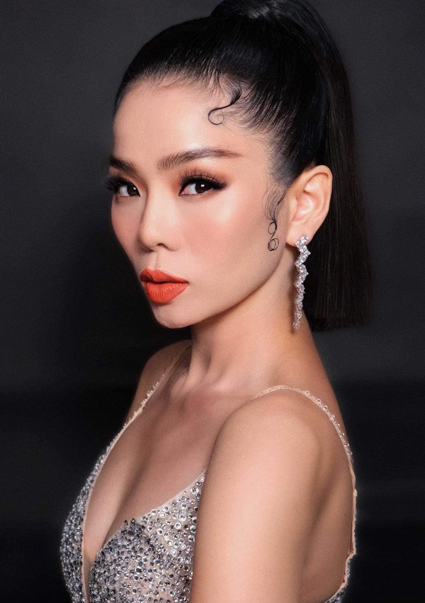 Dù đã rút sụn mũi, dáng mũi của Lệ Quyên vẫn thon gọn bất ngờ