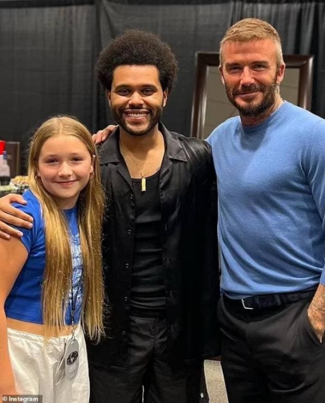 Harper là tiểu công chúa hạnh phúc nhất thế giới, được bố Beckham cưng ...