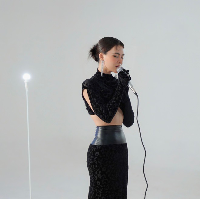 Hà Nhi: Từ ca sĩ đi xin hát phòng trà cho đến giọng hát triệu người mê ...