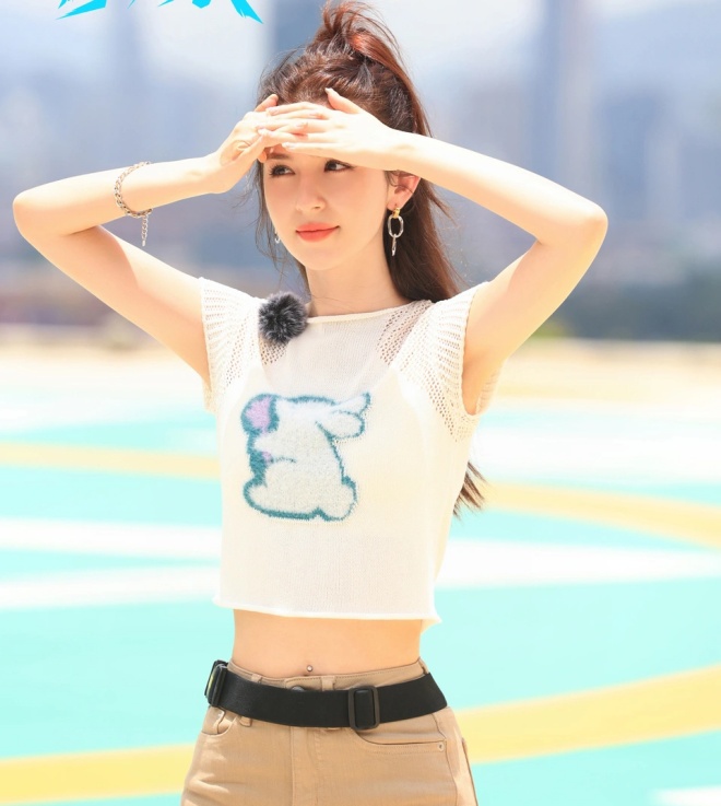 Khốn đốn vì vụ clip nóng với Huỳnh Hiểu Minh, mỹ nhân Tân Cương khóc ...