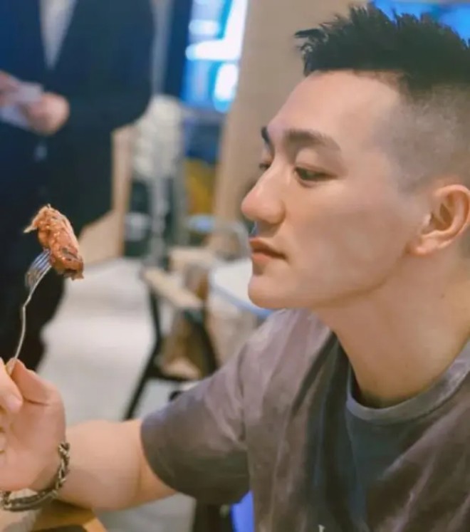 Ông xã lính đặc công của tình địch Phạm Băng Băng: Được ca ngợi là soái ...