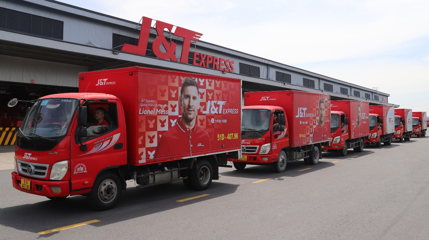 Nhìn lại 5 năm hành trình đi khắp Việt Nam của shipper J&T Express