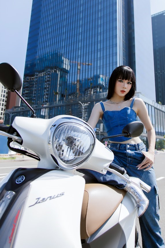 Ming Ming và Camlei đọ dáng cực ngầu bên phụ kiện siêu chất