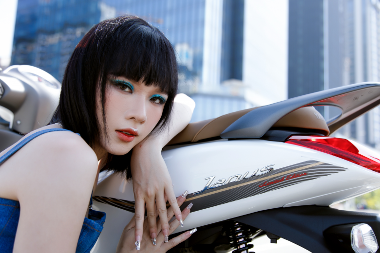 Ming Ming và Camlei đọ dáng cực ngầu bên phụ kiện siêu chất