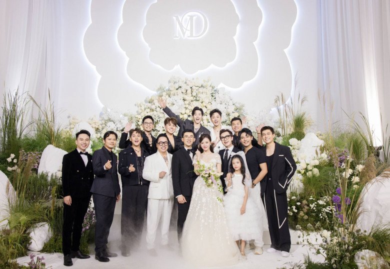 Bắt gặp Midu cùng chồng đi hưởng tuần trăng mật, thiếu gia Minh Đạt từ ...