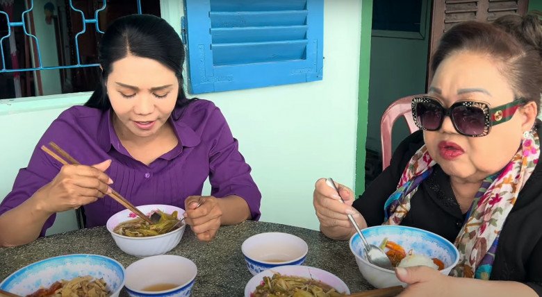 Người mẹ quyền lực không đẻ ra Trấn Thành: 80 tuổi đeo kính râm sành ...